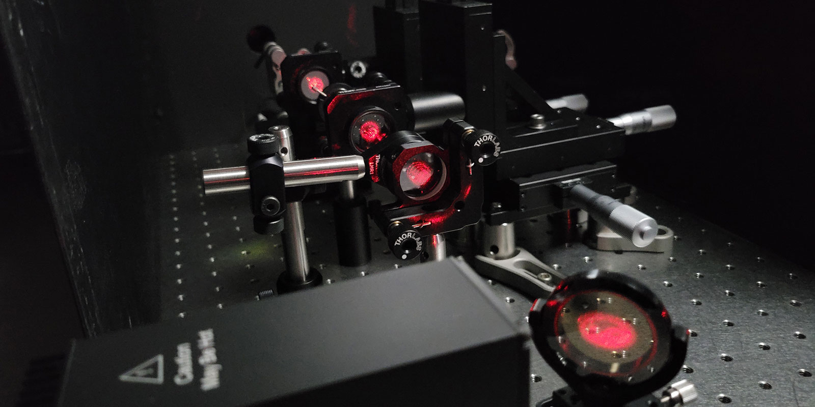 Creating a Perfect Trap for Light - BFHU