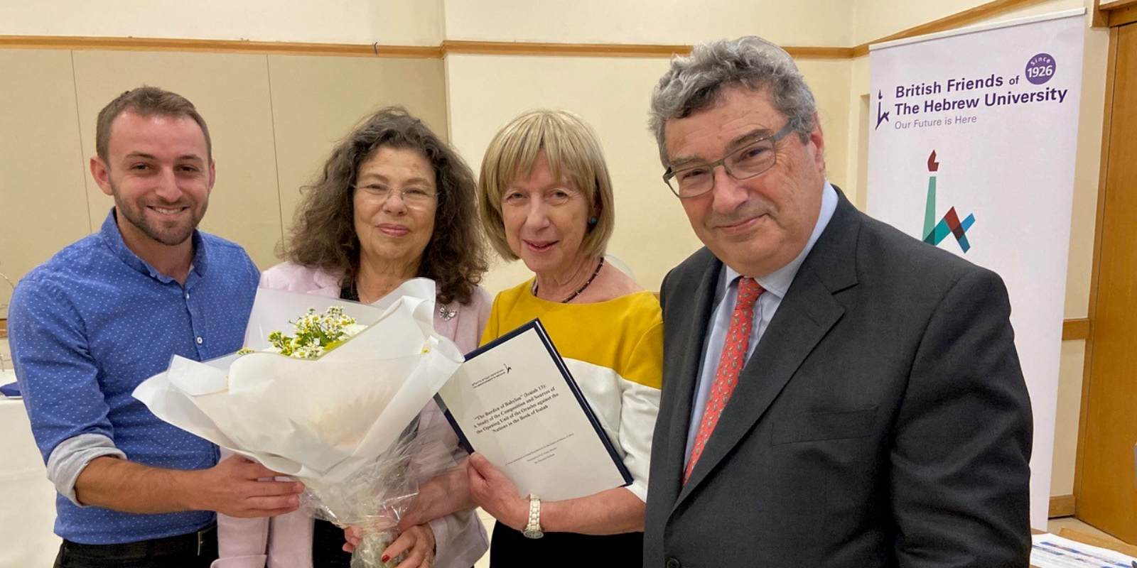 Revivim Graduate Presents in London a Captivating Lecture